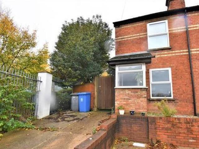 3 bedroom end of terrace house for rent in Norden Road Maidenhead SL6