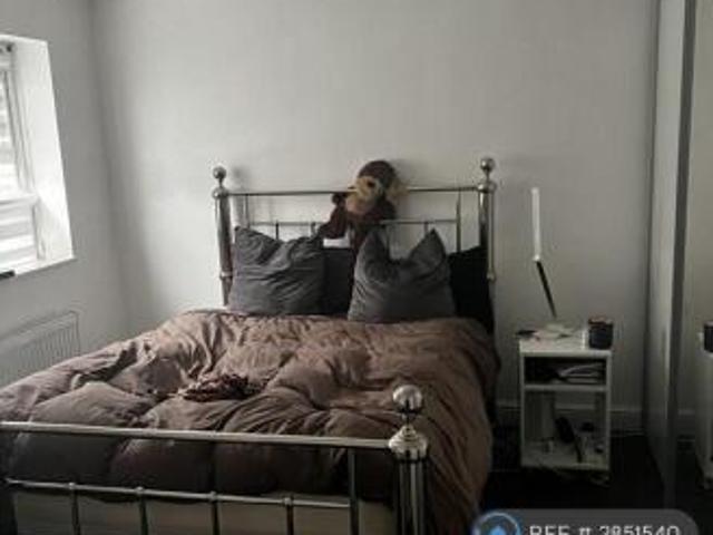 3 bedroom end of terrace house for rent in Northampton, NN3