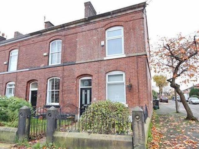 3 bedroom end of terrace house for rent in Nipper Lane Whitefield Manchester M45