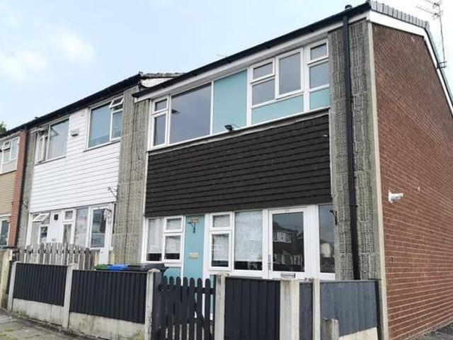 3 bedroom end of terrace house for rent in Smithy Grove Ashton Under Lyne AshtonunderLyne OL6