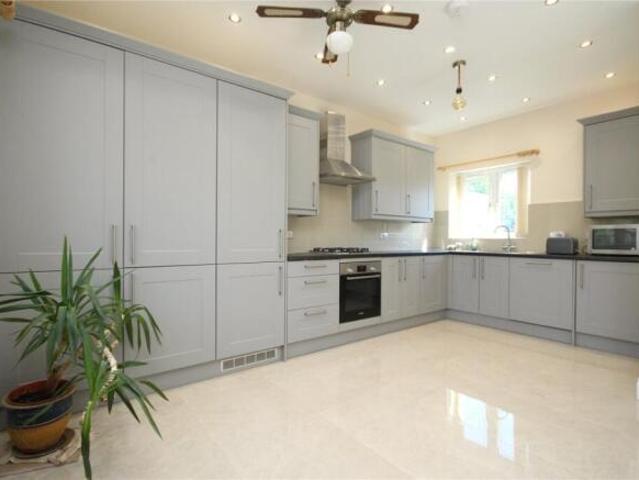 3 bedroom end of terrace house for rent in South Road, Chadwell Heath, RM6