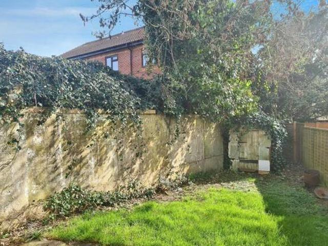 3 Bedroom End Of Terrace House For Rent In Southampton, Hampshire