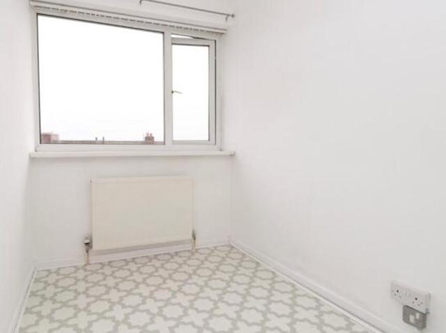 3 bedroom end of terrace house for rent in Somerdale Walk, Leeds, West Yorkshire, LS13