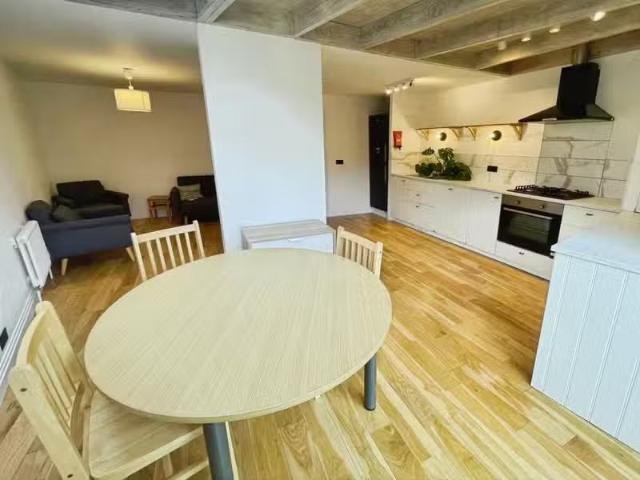 3 bedroom end of terrace house for rent in Salmen Road, London.