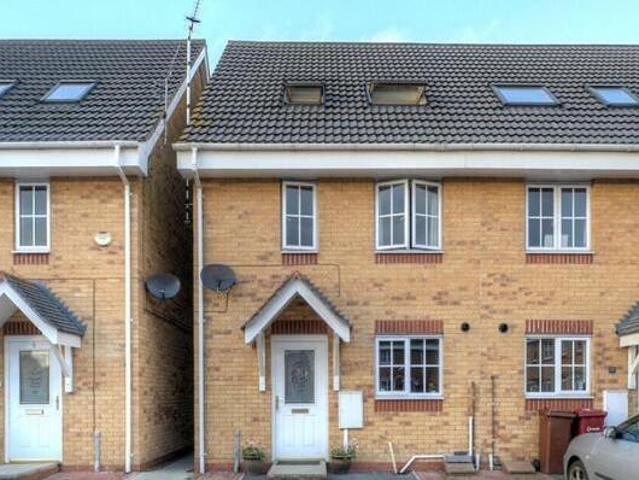 3 Bedroom End Of Terrace House For Rent In Scawby Brook, Brigg