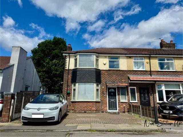 3 bedroom end of terrace house for rent in Sefton Road, Pendlebury, Swinton, Manchester, M27
