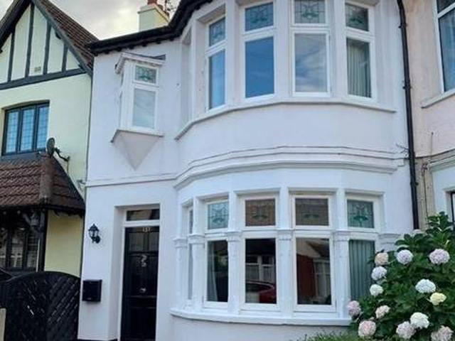 3 bedroom end of terrace house for rent in Silverdale Avenue WestcliffOnSea SS0