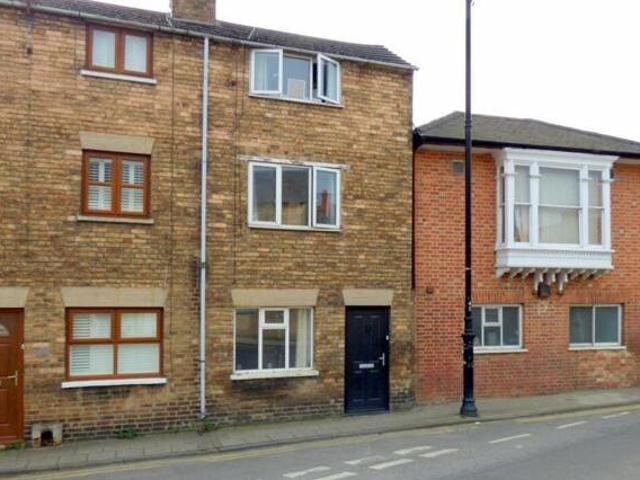 3 Bedroom End Of Terrace House For Rent In Stamford