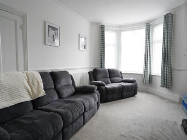 3 bedroom end of terrace house for rent in Stornoway Road, Southend On Sea, SS2
