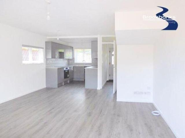 3 bedroom end of terrace house for rent in Strawberry Fields, Swanley, BR8