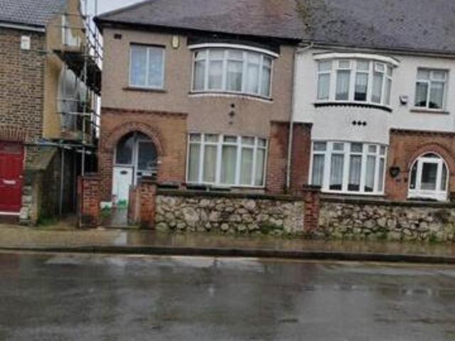 3 Bedroom End Of Terrace House For Rent In Swanscombe