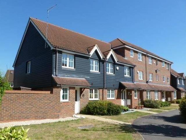 3 bedroom end of terrace house for rent in Poppy Walk HATFIELD AL10