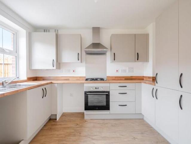 3 bedroom end of terrace house for rent in Palladium Road, Aylesford, Kent, ME20