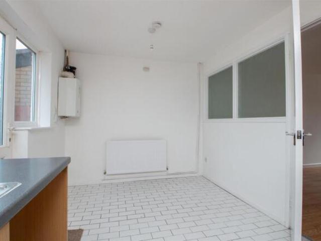 3 bedroom terraced house for rent in Pannier Place, Downs Barn, MK14