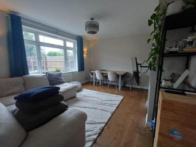 3 bedroom end of terrace house for rent in Peterstone Road, London, SE2