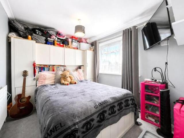 3 bedroom end of terrace house for rent in Peverel Green, Parkwood, Gillingham, Kent, ME8