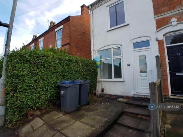 3 bedroom end of terrace house for rent in Redhill Road, Northfield, Birmingham, B31