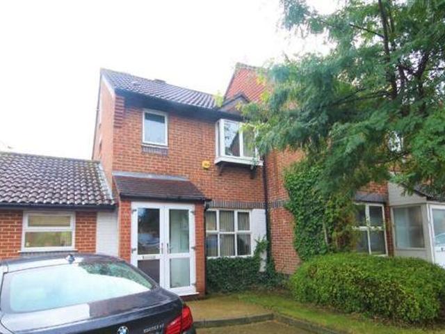 3 Bedroom End Of Terrace House For Rent In Woodford Green, Essex