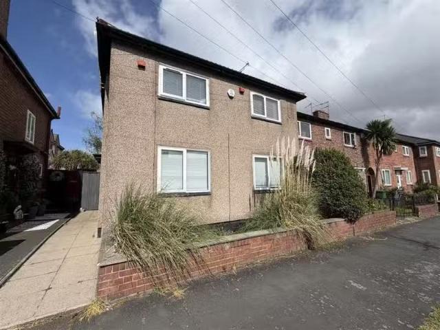 3 bedroom end of terrace house for rent in Woodstock Road, Wal.