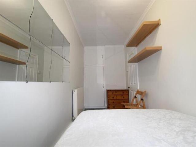 3 bedroom end of terrace house for rent in Woodside Terrace, Leeds, LS4