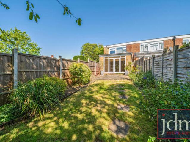 3 bedroom end of terrace house for rent in Walden Road, Chislehurst, Kent, BR7