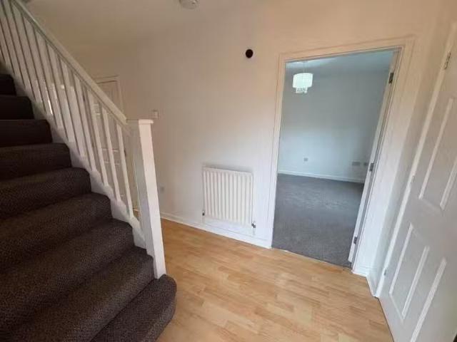 3 bedroom end of terrace house for rent in Wetherby Way, Strat.