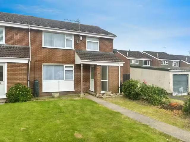 3 bedroom end of terrace house for rent in Welbeck Road, Yeovi.