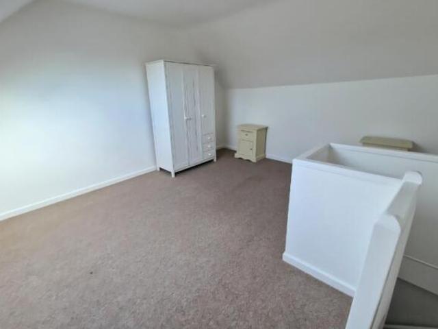 3 bedroom end of terrace house for rent in Well Lane, Treeton, Rotherham, S60