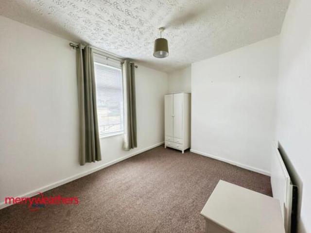 3 bedroom end of terrace house for rent in Well Lane, Treeton, Rotherham, South Yorkshire, S60