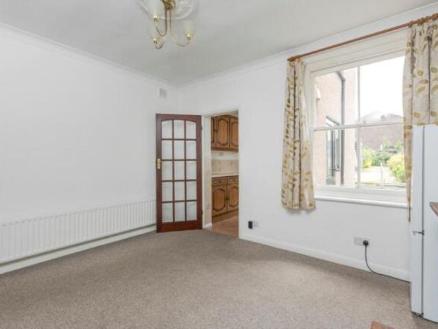 3 bedroom end of terrace house for rent in West View Road Swanley BR8