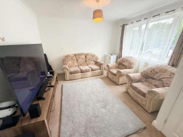 3 bedroom end of terrace house for rent in Westbury Grove, Leeds, LS10