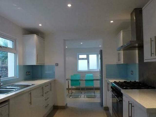 3 bedroom end of terrace house for rent in Westbourne Street Hove BN3