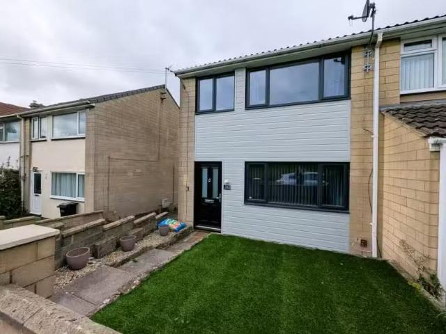 3 bedroom end of terrace house for rent in Whiteway Road, Bath.