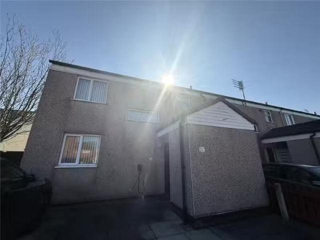 3 bedroom end of terrace house for rent in Winnipeg Drive, LIV.
