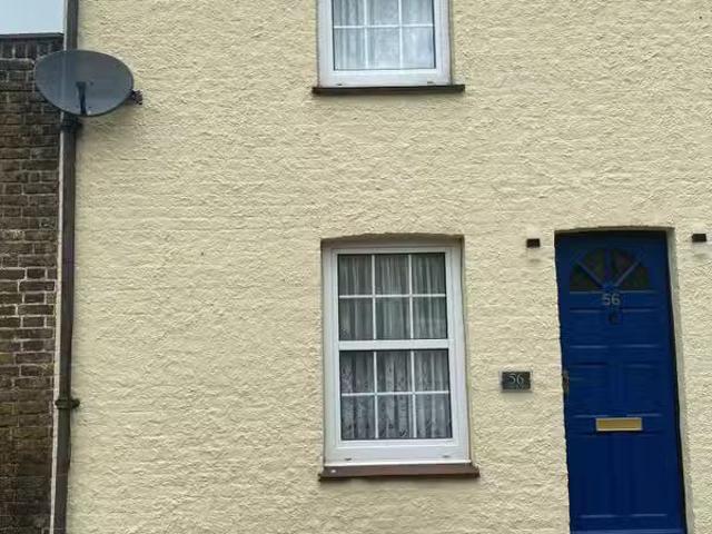3 bedroom end of terrace house for rent in Tower Hill, Dover.