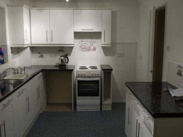 3 bedroom end of terrace house for rent in Thorncombe Close, Poole, BH17 9EF, BH17