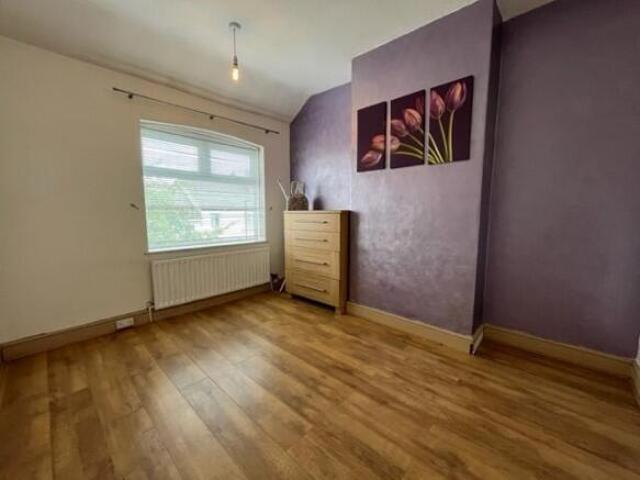 3 bedroom end of terrace house for rent in Trickett Road, Sheffield, S6
