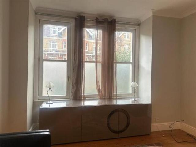 3 bedroom end of terrace house for rent in Trouville Road, Abbeville Village, SW4