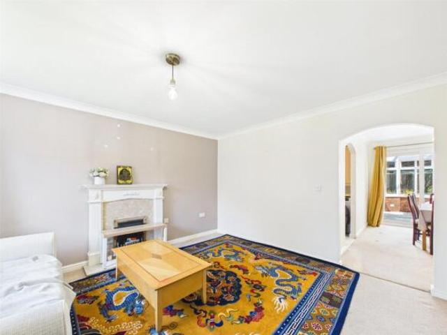 3 bedroom end of terrace house for rent in Tudor Close, Churchdown, Gloucester, Gloucestershire, GL3