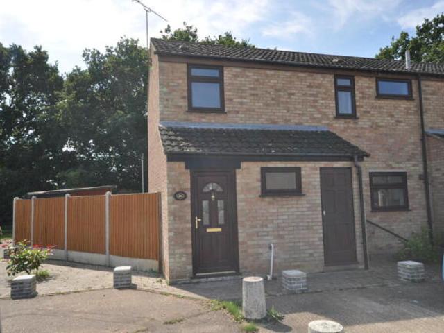 3 bedroom end of terrace house for rent in Varden Close, Chelmsford, Essex, CM1