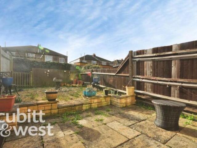 3 bedroom end of terrace house for rent in Vita Road Hilsea PO2