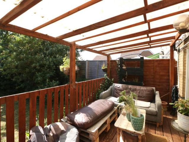 3 bedroom end of terrace house for rent in Vincent Place, Kennington, Ashford, TN24