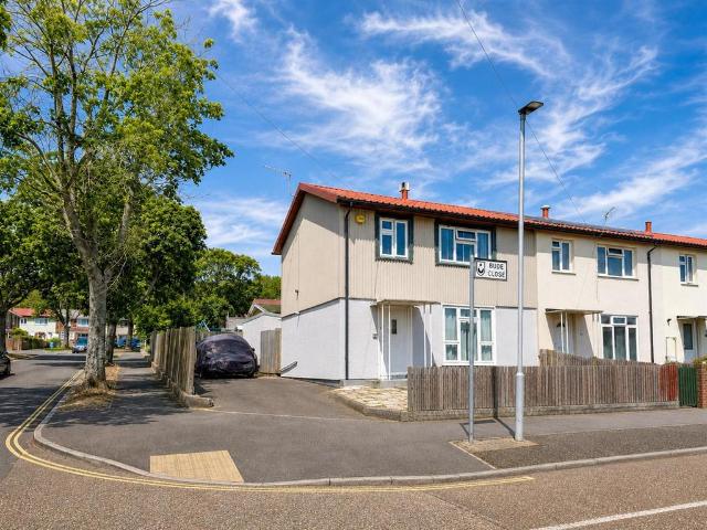 3 bedroom end of terrace house for sale