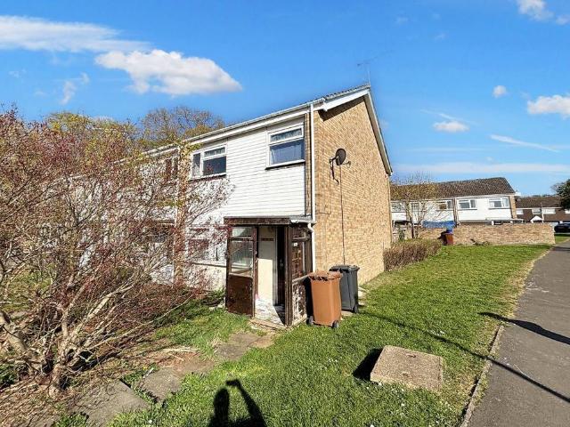 3 bedroom end of terrace house for sale
