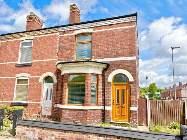 3 bedroom end of terrace house for sale