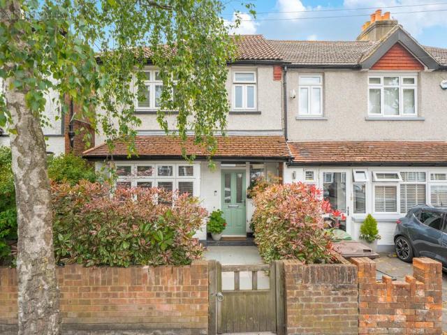 3 bedroom end of terrace house for sale