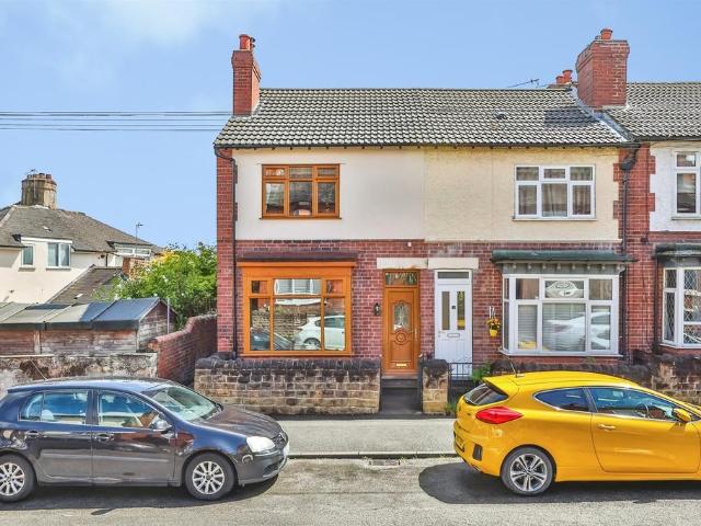 3 bedroom end of terrace house for sale