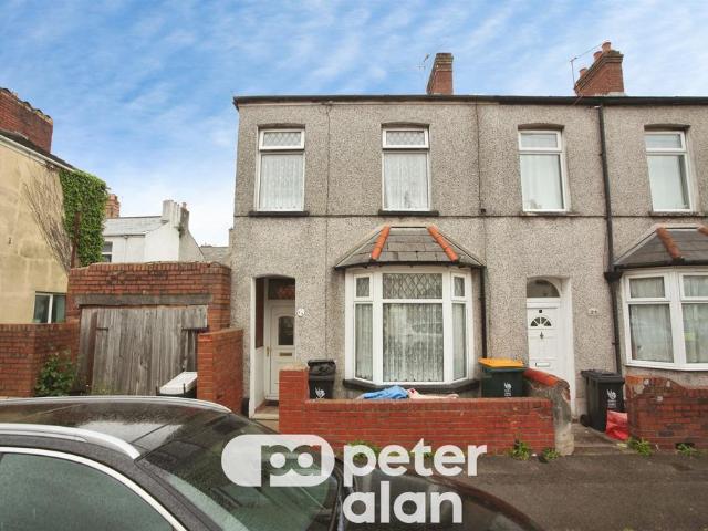 3 bedroom end of terrace house for sale