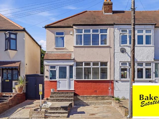 3 bedroom end of terrace house for sale