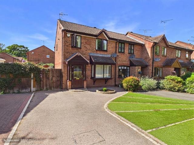 3 bedroom end of terrace house for sale